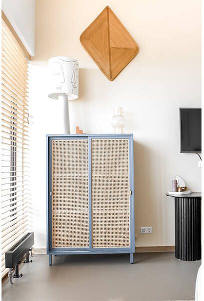 HKliving Kast schuifdeur mango hout en riet - Meubelmooi.be